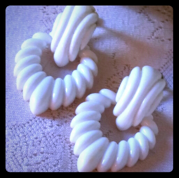 Napier | Jewelry | Vintage Napier White Plastic Door Knocker Earrings ...